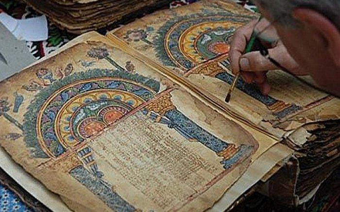 Illuminated Ancient Manuscripts Reflect 1,000 Years Of Human History ...