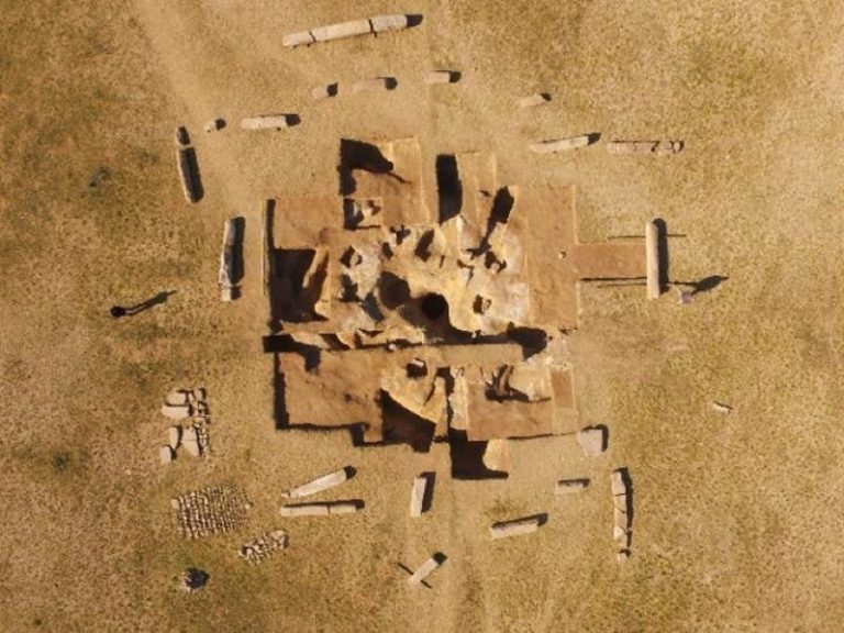 Discovery Of Ancient Sarcophagus And 14 Stone Pillars Covered With ...