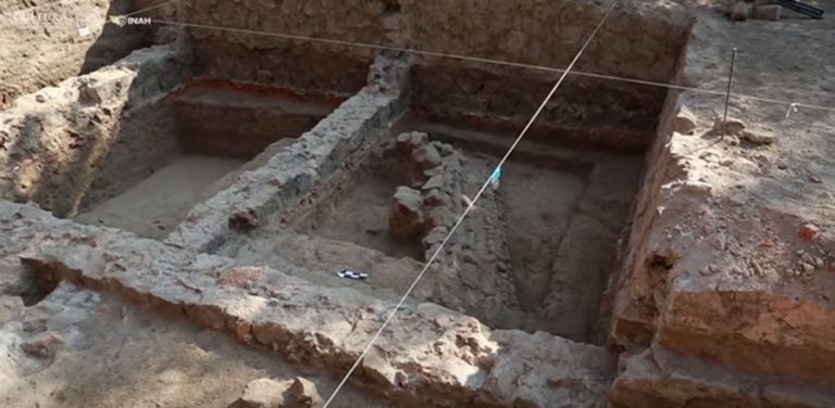 Linked Human Skeletons Lying In Spiral Circle Unearthed In Pre-Aztec ...