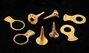 Unusual 6,000-Year-Old Gold Objects Discovered In Hungarian Tombs ...