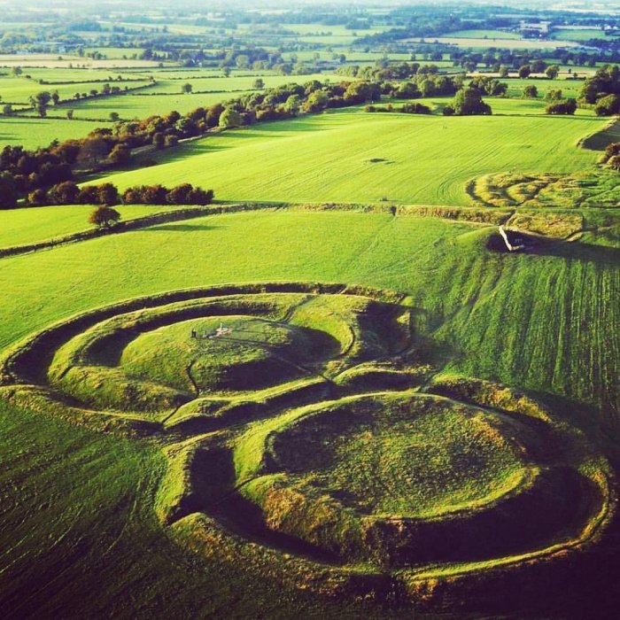 Hill of Tara, Ireland - Ancient Pages