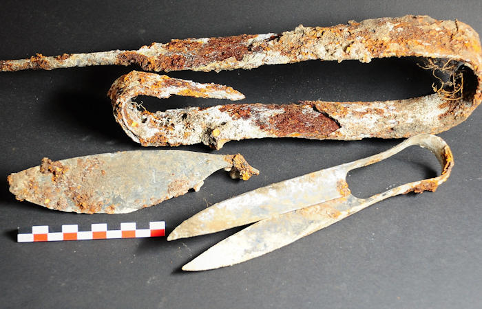 Amazingly Well-Preserved 2,300-Year-Old Celtic Scissors And Curious ...