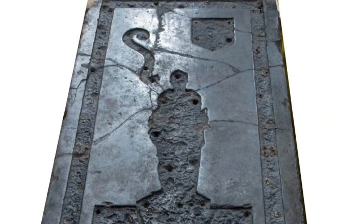 America's Oldest Tombstone: Jamestown's Black "Marble" Knight's ...
